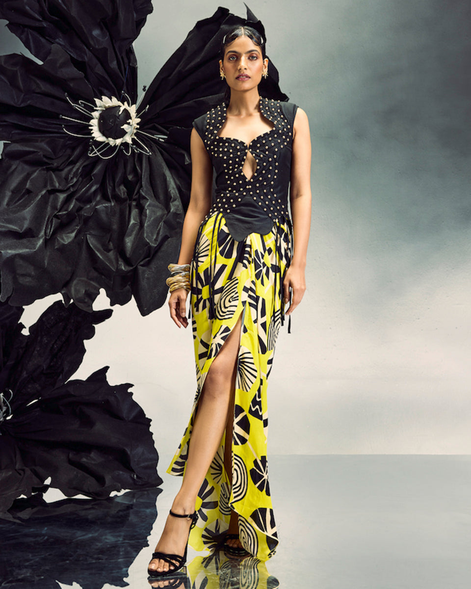 String Studded Loop Hole Top With Tie Up Skirt – NEZO